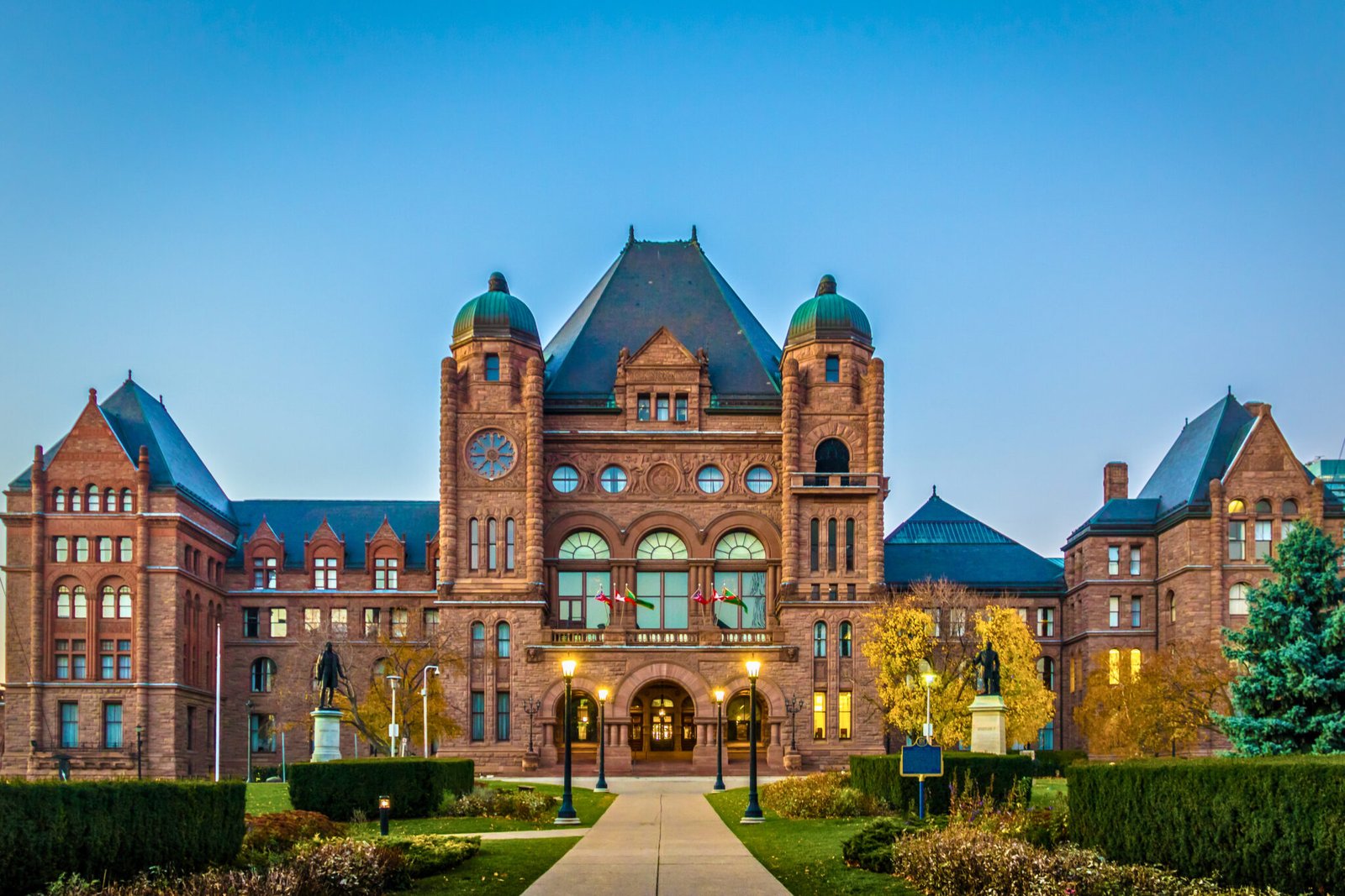 Casa Loma Toronto Castle Guide: History, Tips & Secrets