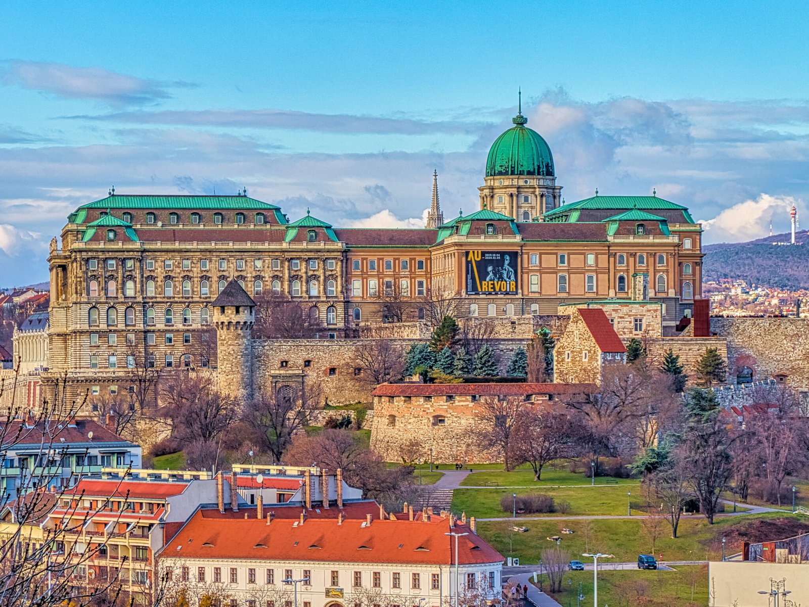 25 Most Famous Castles in the World to Inspire You
