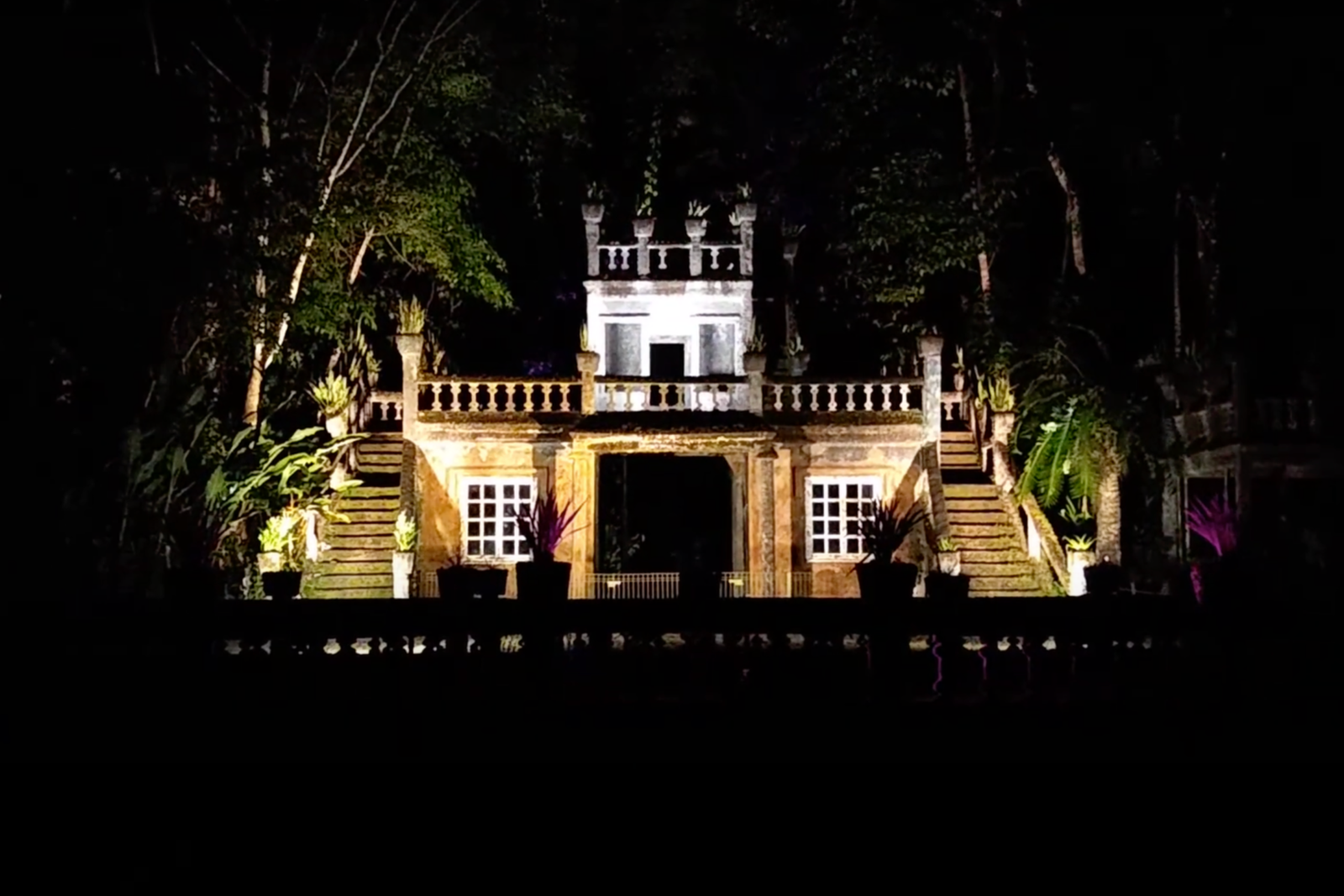 Paronella Park Castle: History, Highlights, and Travel Tips