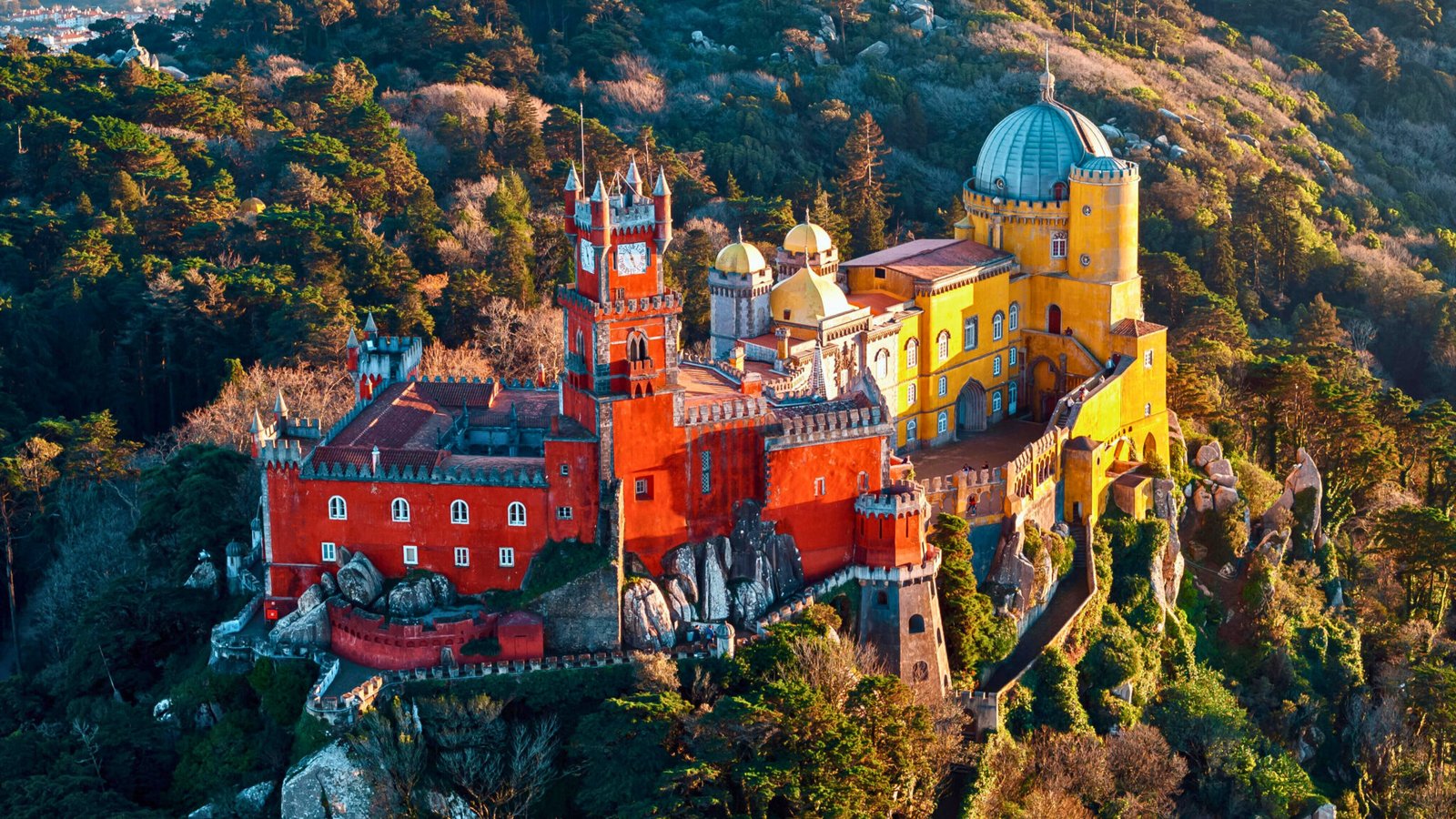 25 Most Famous Castles in the World to Inspire You