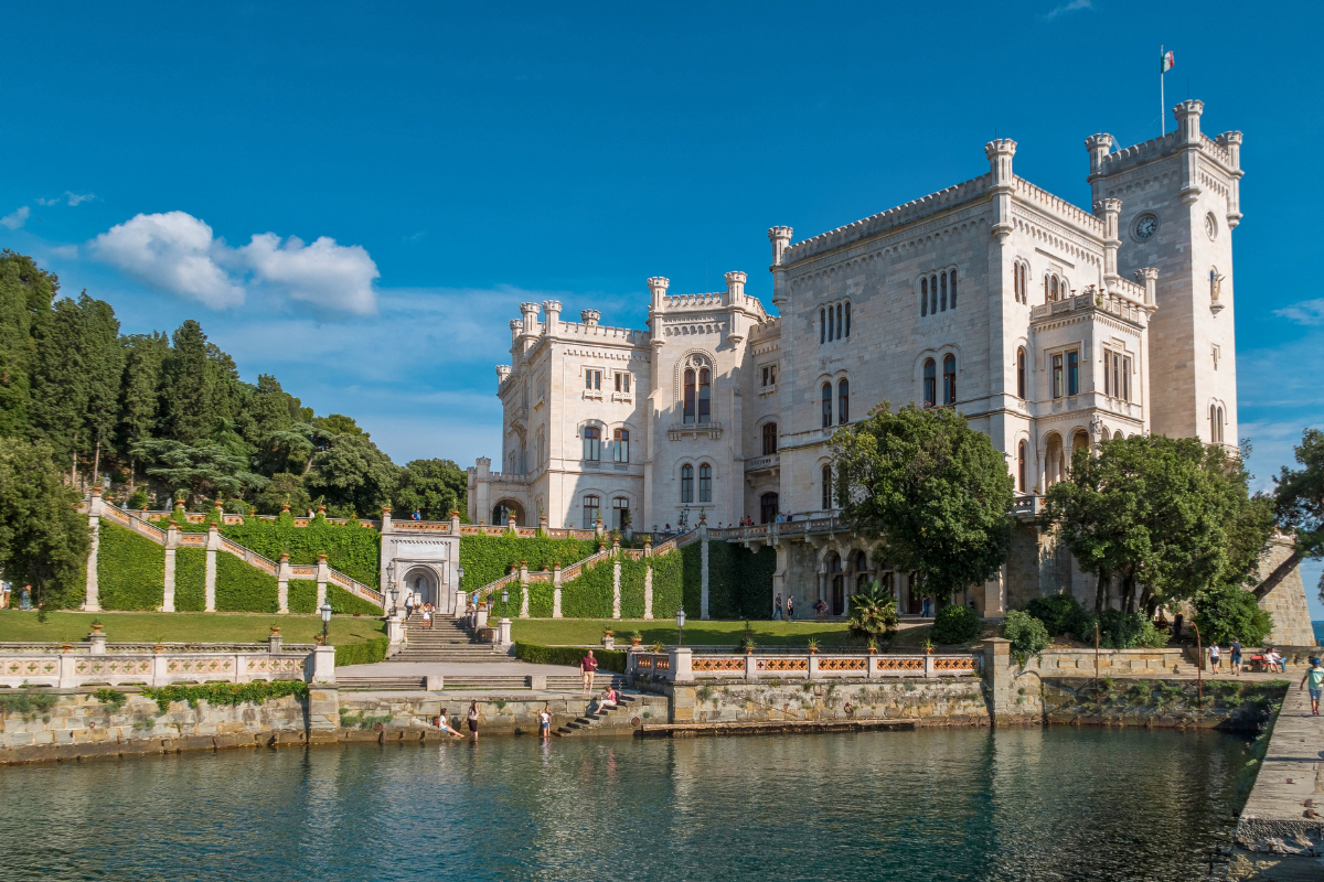 Unforgettable Castles: 10 Best Castles to Visit in Italy
