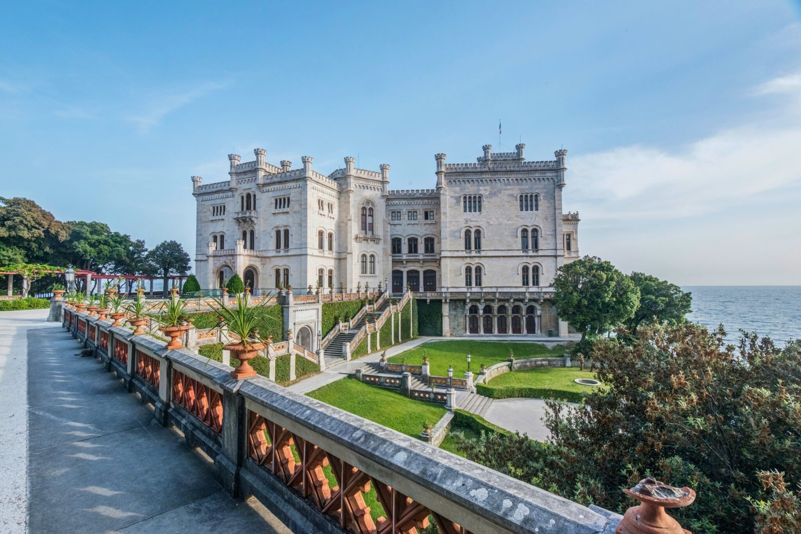 10 Best Coastal Fortresses and Castles in the World
